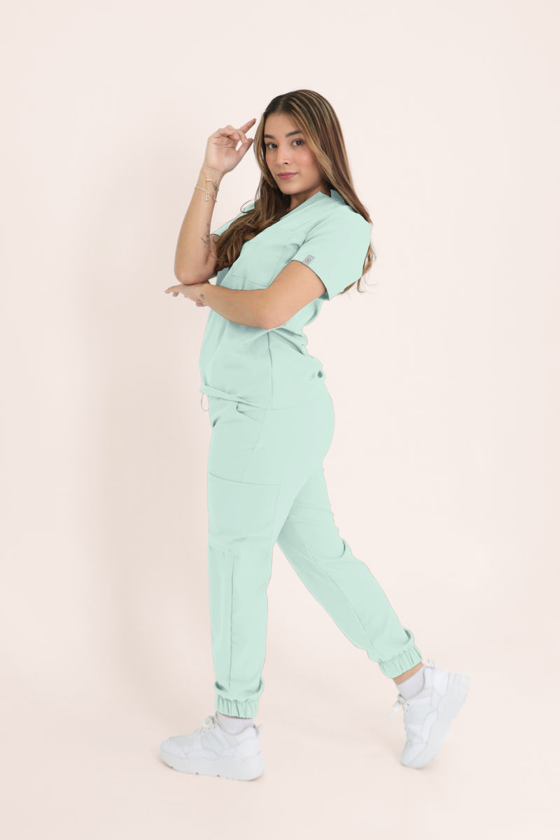 Dione Azul Cielo Antifluido – Suma Scrubs